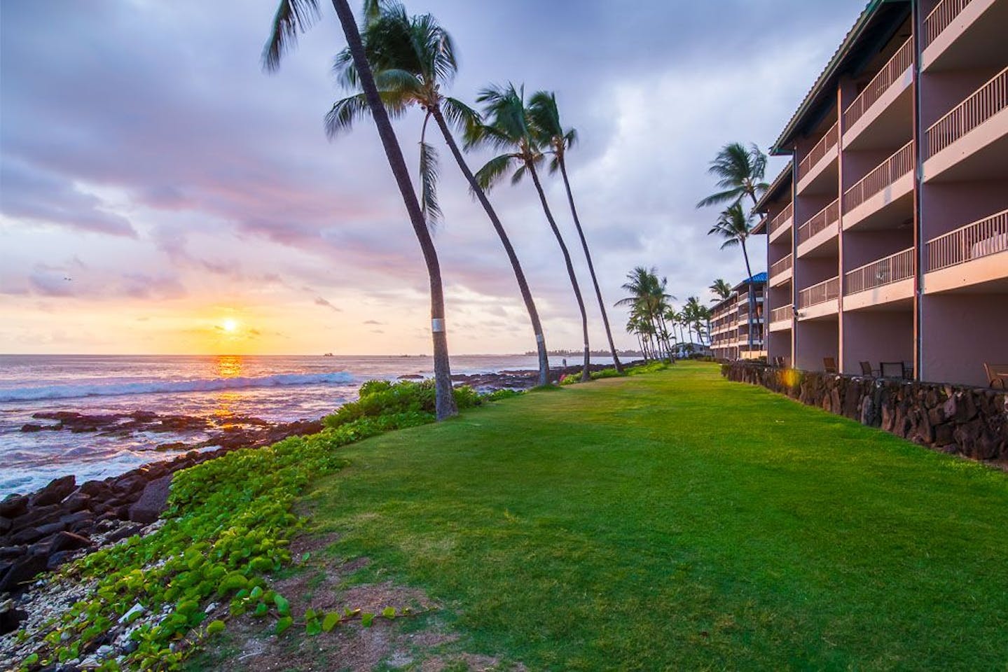 Kona Reef Resort | Kailua-Kona, Hawaii | Accommodation | One Bedroom ...